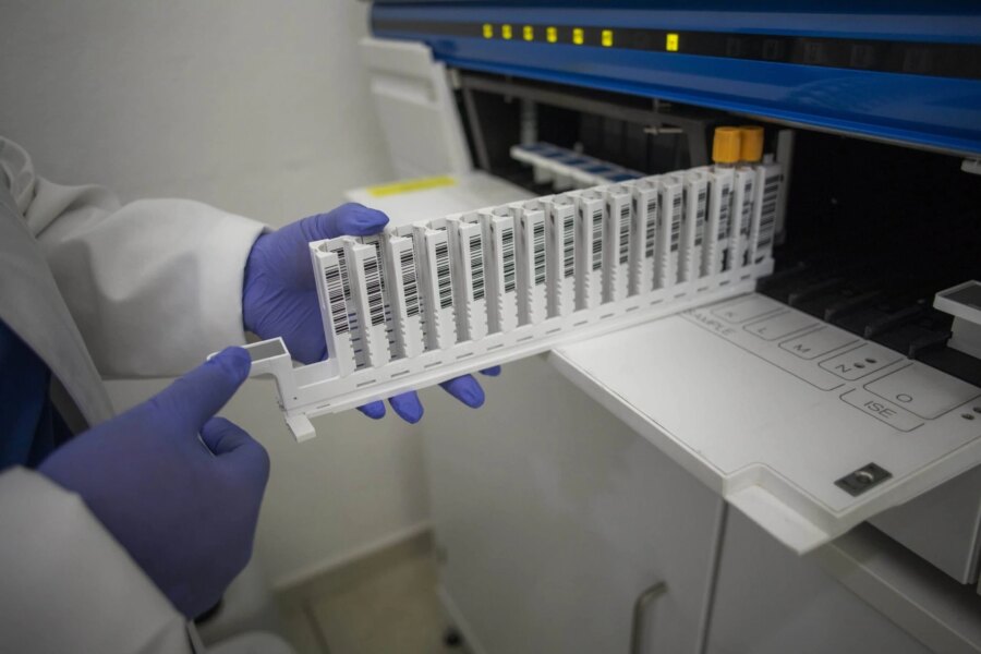 Integrating Lab Automation: Efficient Laboratory Management - Computype